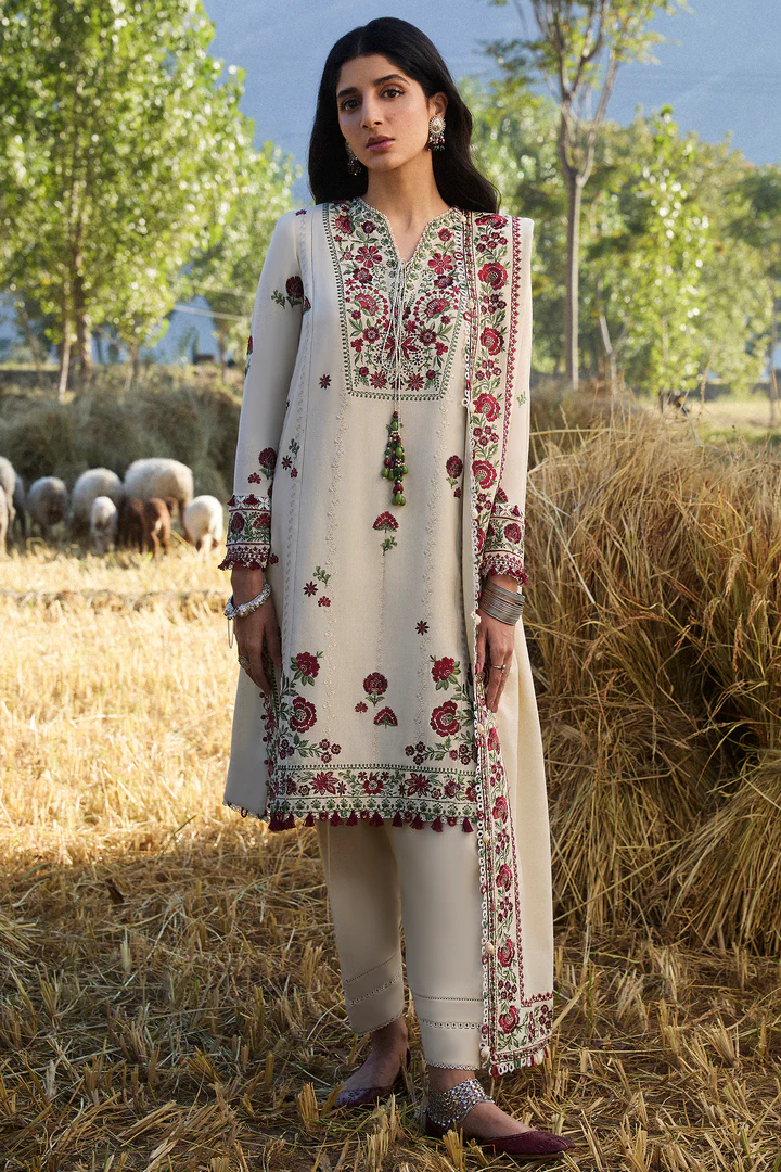 Zaha Winter 24 - BegumSaab | Pakistani Designer Suits Online in India