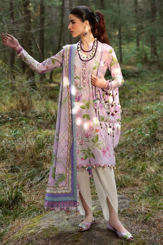 Zaha Lawn 2025 | (ZL25-02 A) - BegumSaab | Pakistani Designer Suits ...